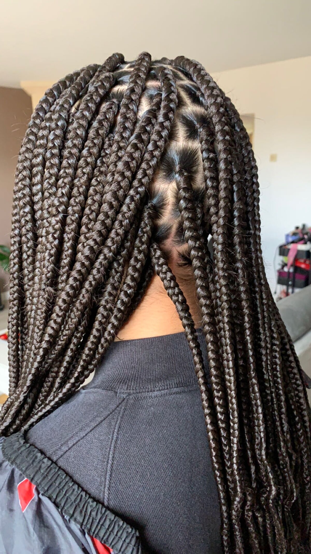 Knotless (Thessy ) - Coiffure Afro France